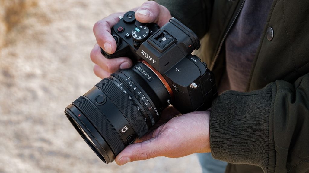 Press text: Sony Electronics Introduces New Standard Zoom with Launch ...