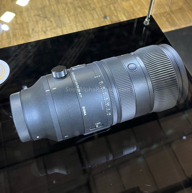 First images of the production version Sigma 70-200mm f/2.8 lens ...