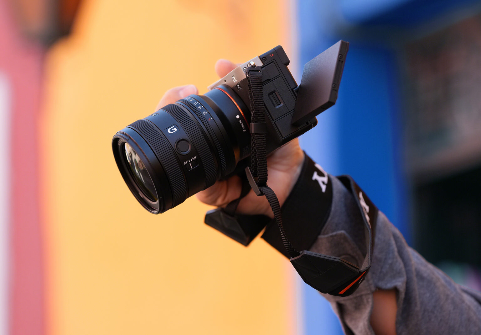 Press text: Sony Electronics Announces a New Compact FE 24-50mm F2.8 G ...
